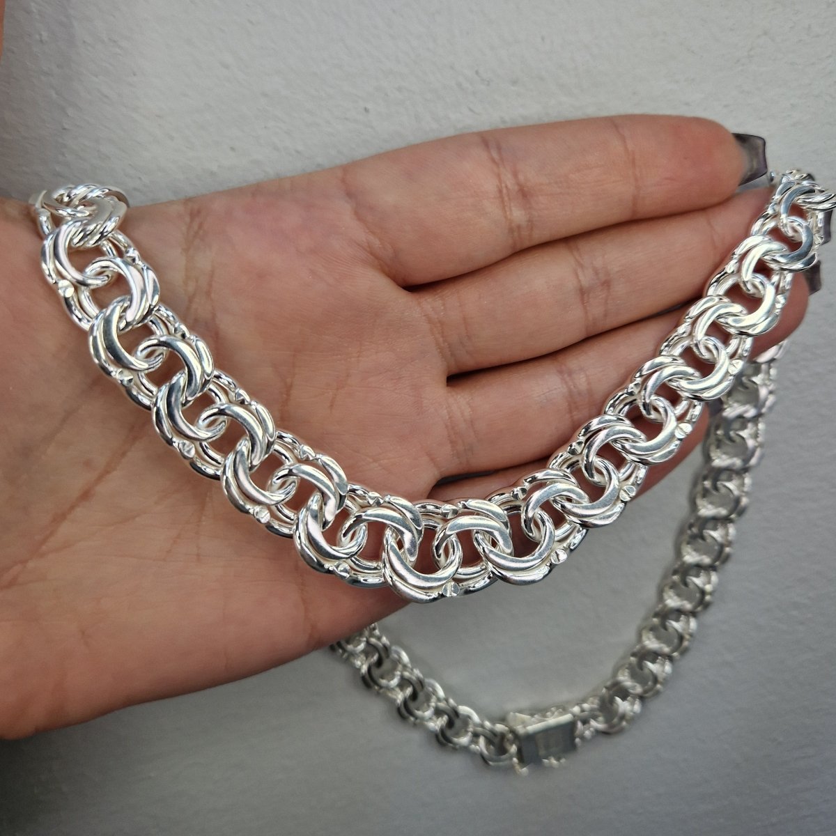 Brett bismarck halsband silver - Guldklippet.se